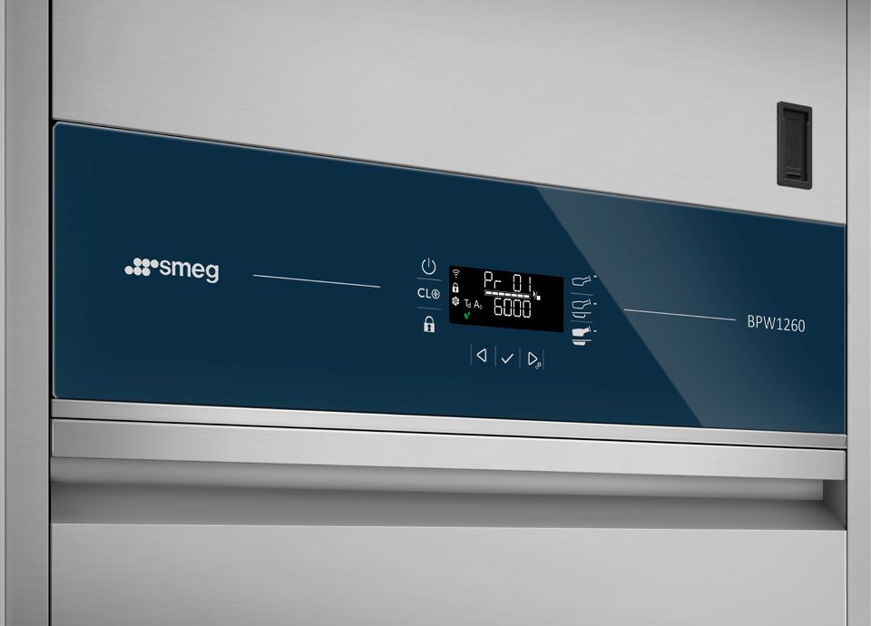 Bedpan washer Smeg - user-friendly display