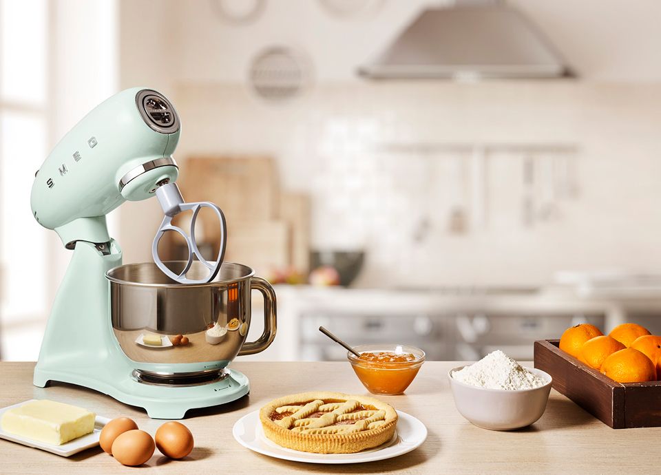 Je favoriete Smeg keukenrobot nu beschikbaar volledig in het ...