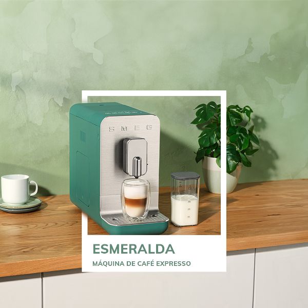 Garrafeira Preto CVI638RN3 | Smeg.pt