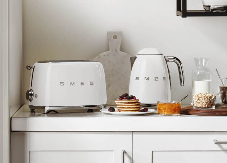 brx:postcardDeskLarge