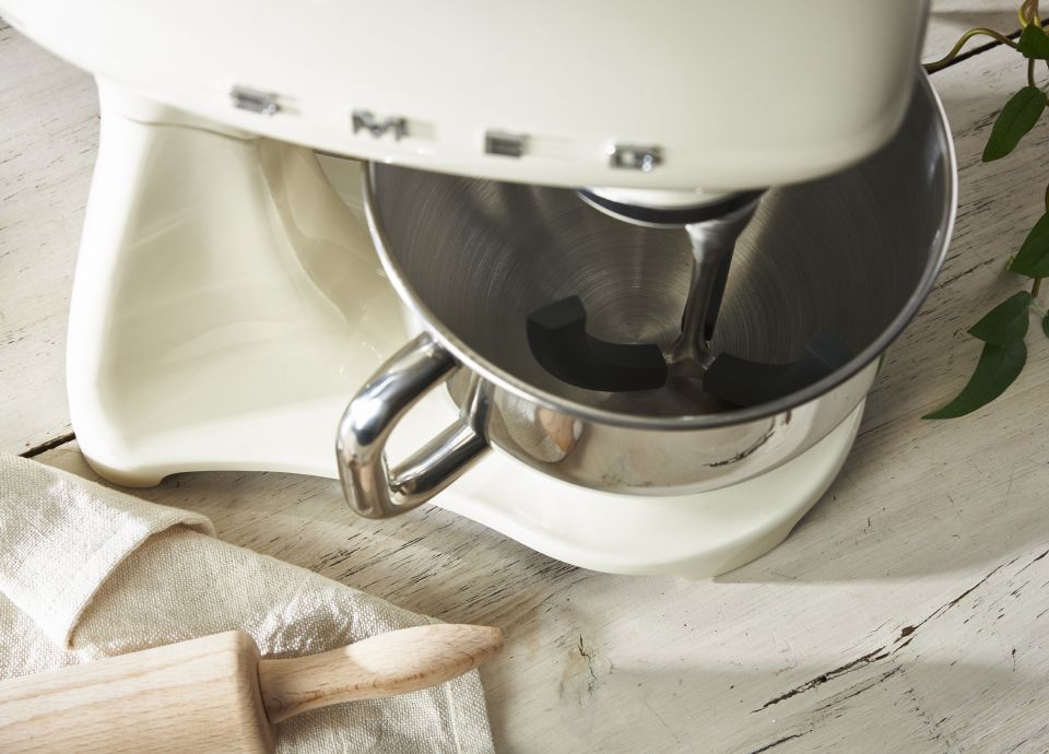 Stand Mixer - Food Mixer - Electric | Smeg UK