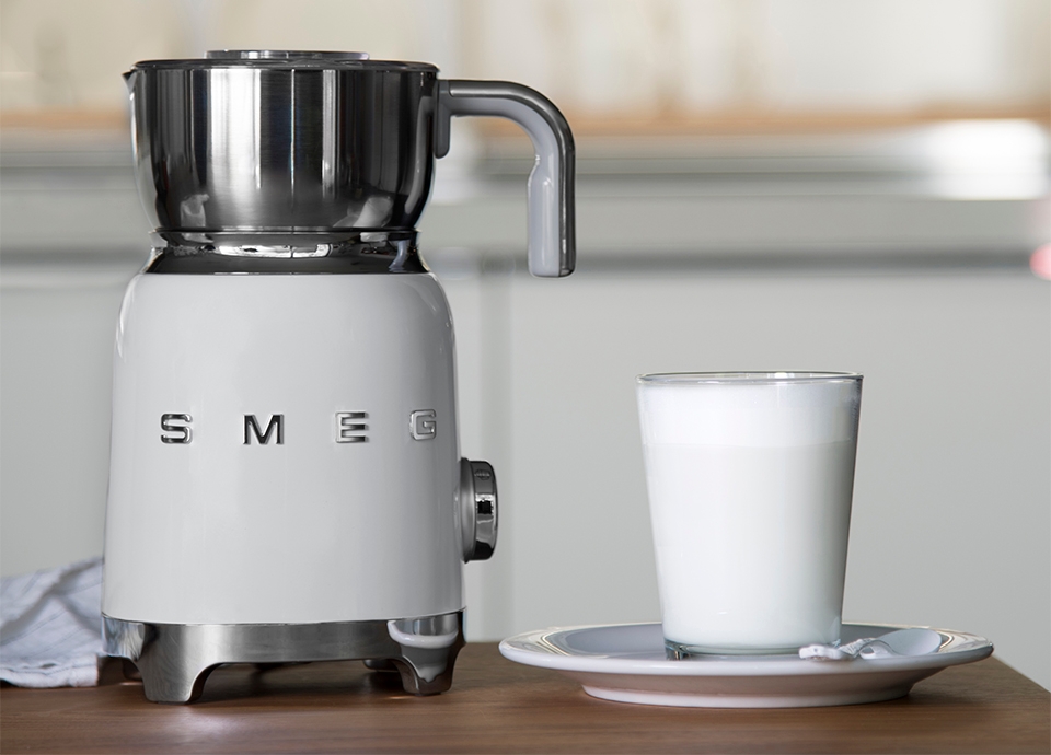 Smeg | MFF01 retro milk frothers, the perfect accessory for any coffee ...