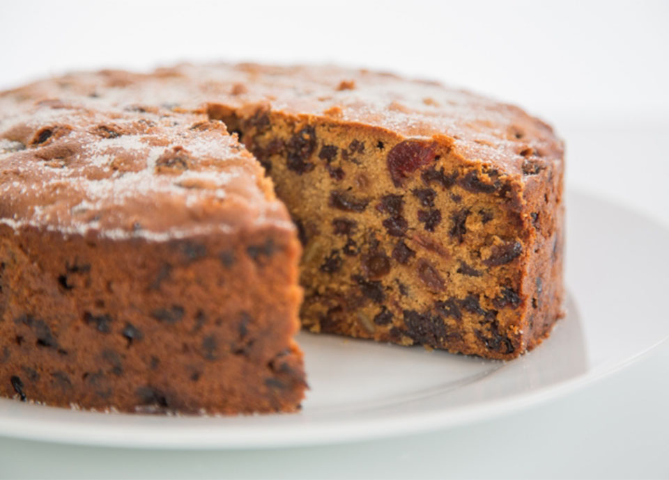 Smeg | Rich Fruit Cake Recipe