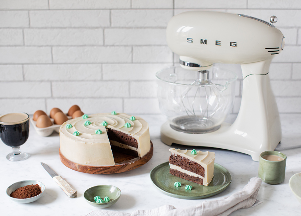 St Patrick’s Day – Guinness Cake – Recipe | Smeg UK