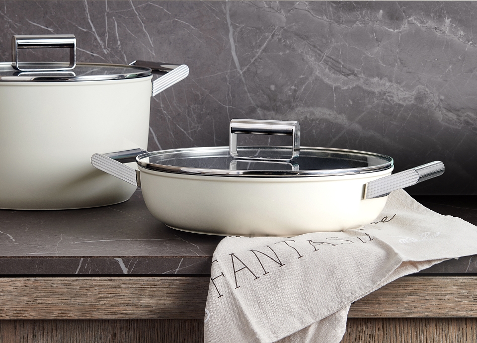 Smeg Red Non-stick Deep pan CKFD2811RDM