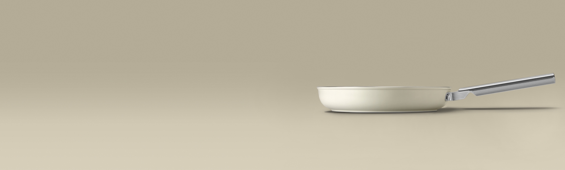 Fry Pans | Cookware | SMEG USA