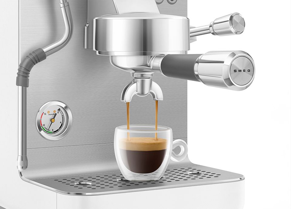 Smeg Minipro espresso coffee machine - Hometag