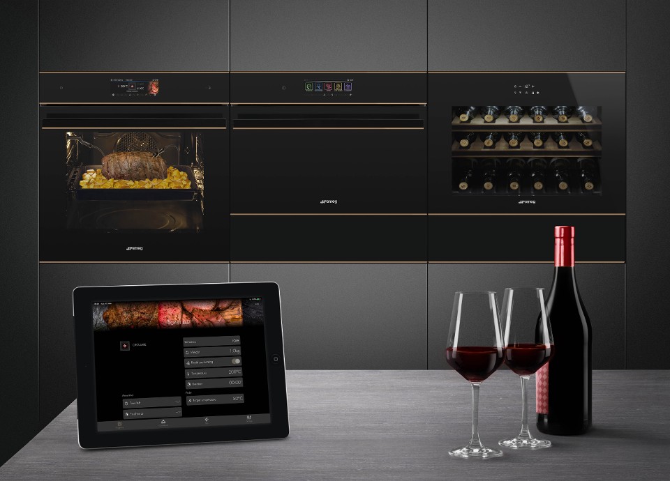 LA COLLECTION SMEG CONNECT